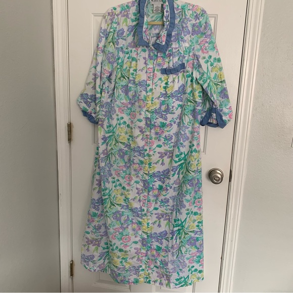Vintage | Intimates & Sleepwear | Vintage Models Coat Floral House ...